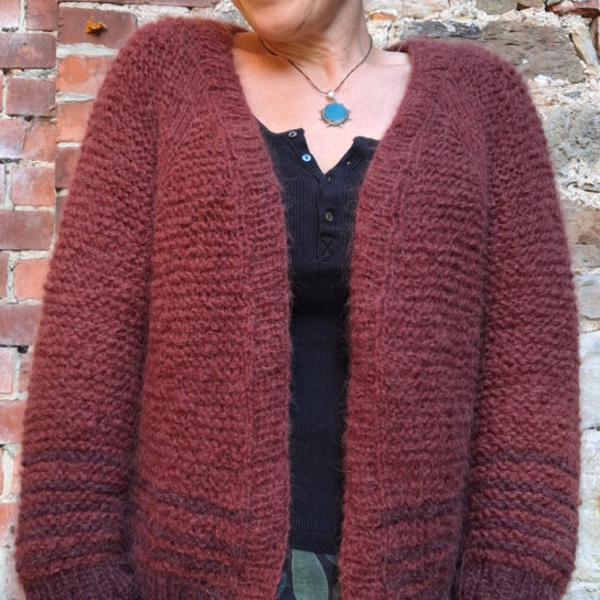 Joori Cardigan Knitting Pattern – Seamless Raglan Top-Down