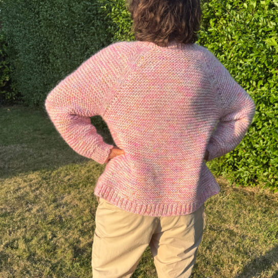 Joori Cardigan Knitting Pattern – Seamless Raglan Top-Down